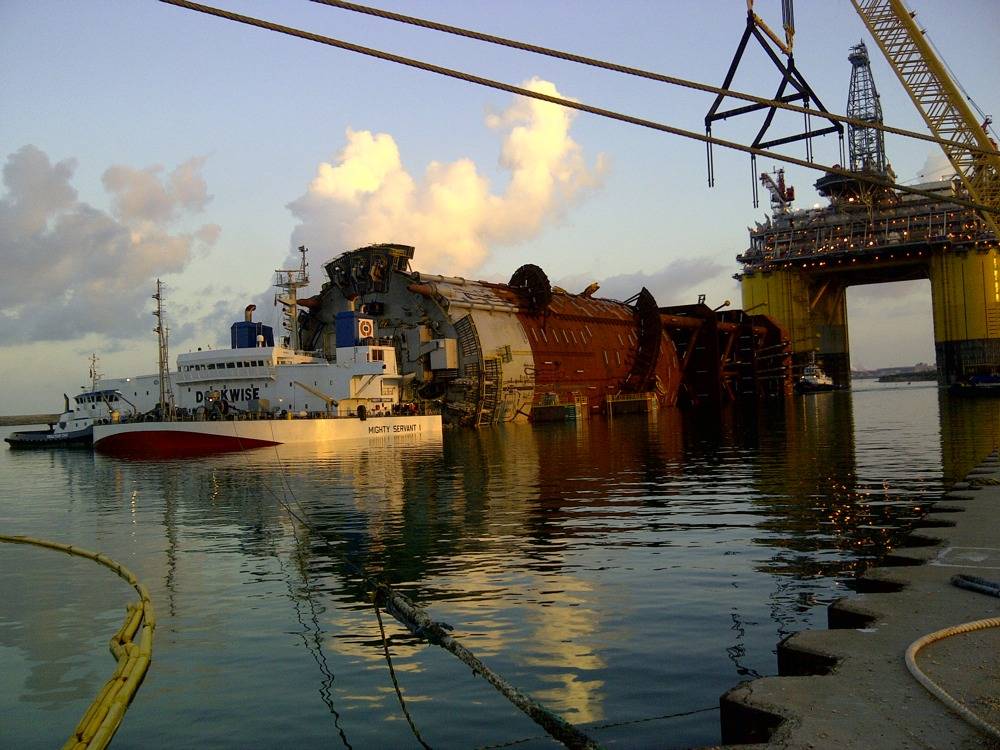 Deepwater Spar Hull Delivery Takes Ship To Capacity