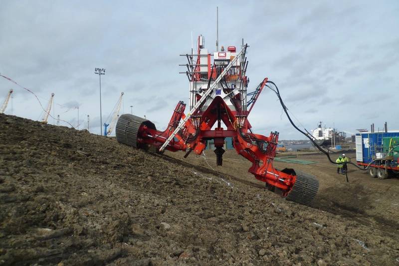 New Subsea Hi-Traq Trencher