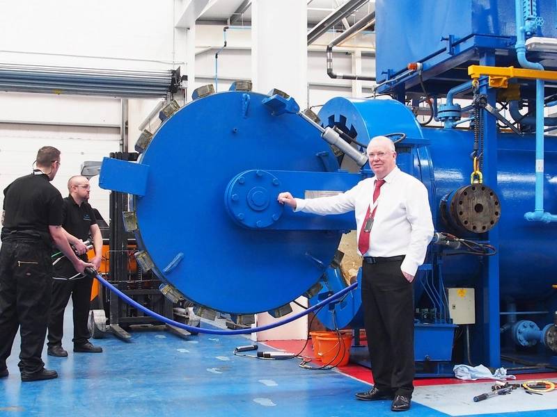 Hydro Group Adds Hydrostatic Pressure Vessel