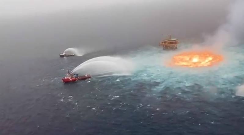 VIDEO: 'Eye Of Fire' Near Offshore Platform In Mexico